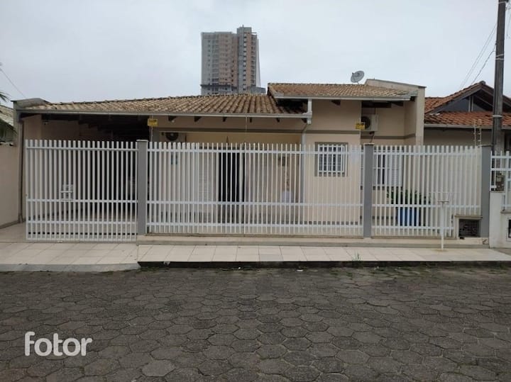 Casa Grande(8p) Perto Da Praia, E Do Beto Carreiro - Penha