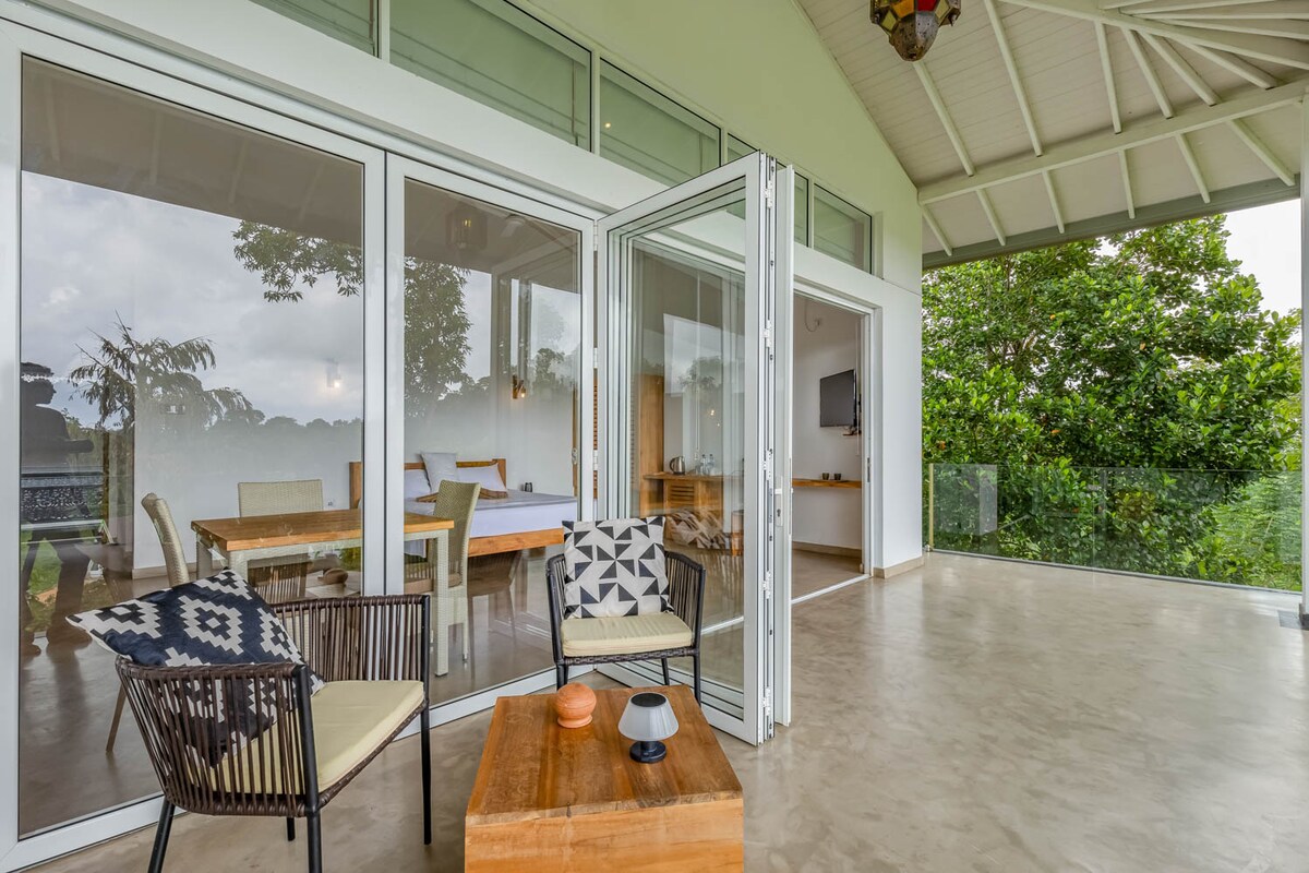 Suite with Mountain View 01 - Hotels for Rent in Galle, Southern ...