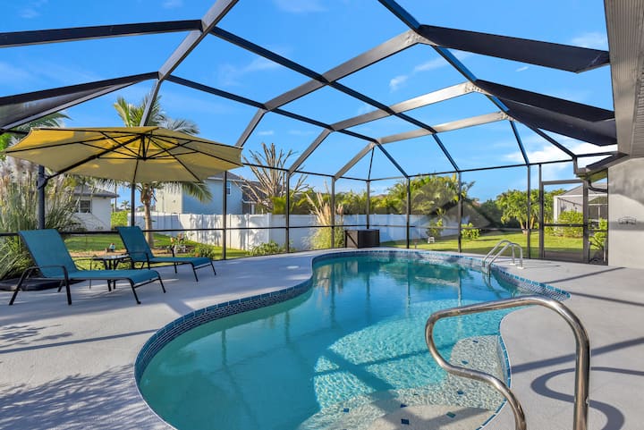 Coral Sunrise, Southern Exp Pool Home - Cape Coral, FL