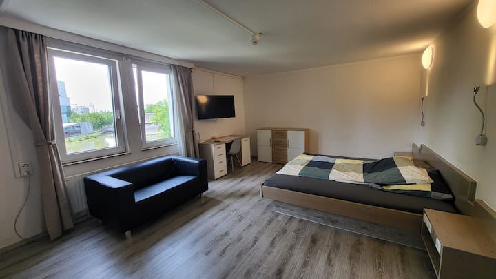 Apartment Mit Küche Und Barrierefreiem Bad - Heilbronn