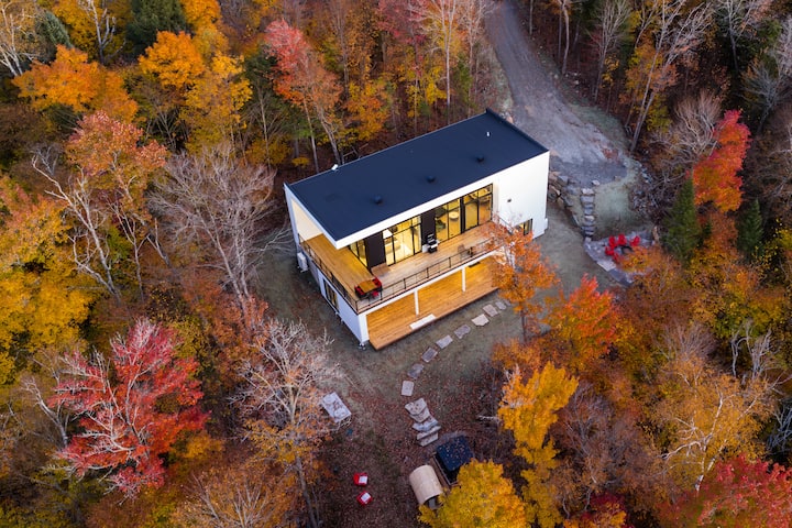 Secluded Luxury Spa Chalet - Mont-Tremblant