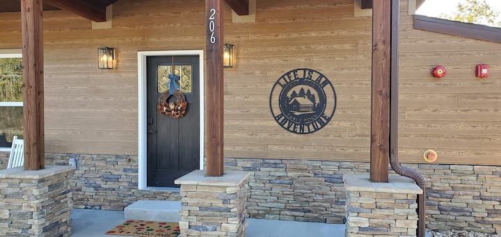 Couples' Getaway - Lake & Mountain View, Hot Tub - Coney Island, MO