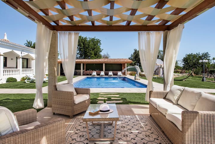 Private 4 Bedroom Villa With Heated Pool + Jacuzzi - Albufeira