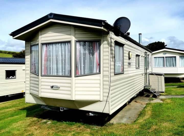 Holiday Home 5 Minutes From Porth Beach - Newquay