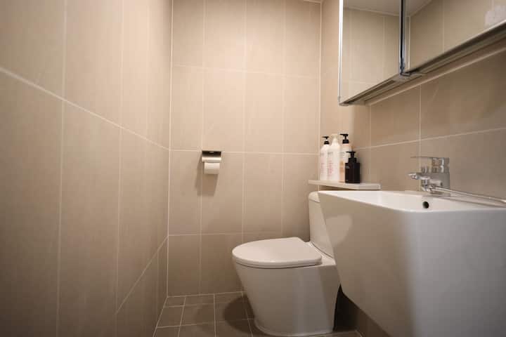 Manso 호스텔 동대문역 6번 출구 바로 앞 / 신축 / 더블3 (6인) / 주차불가능 - Séoul