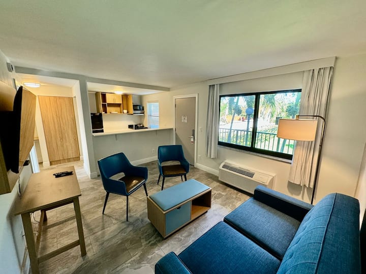 Boyton/delray Beach Apartment - Boynton Beach, FL