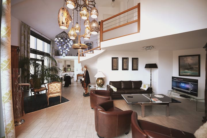 Grand Duplex En Attique, Terrasse Ensoleillée ! - Saint-Ouen