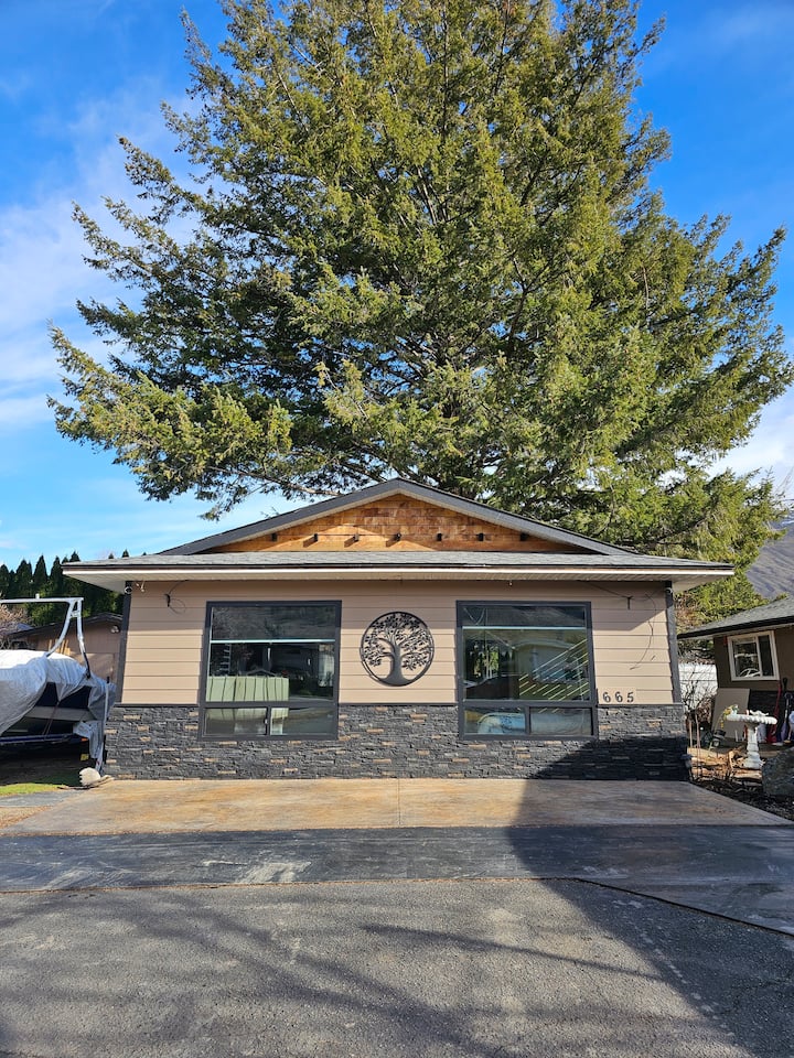 Gaine Garage - Kamloops