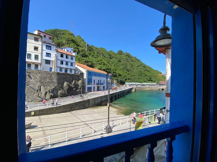 Pueblo Que Enamora, Joya Del Cantábrico - Cudillero