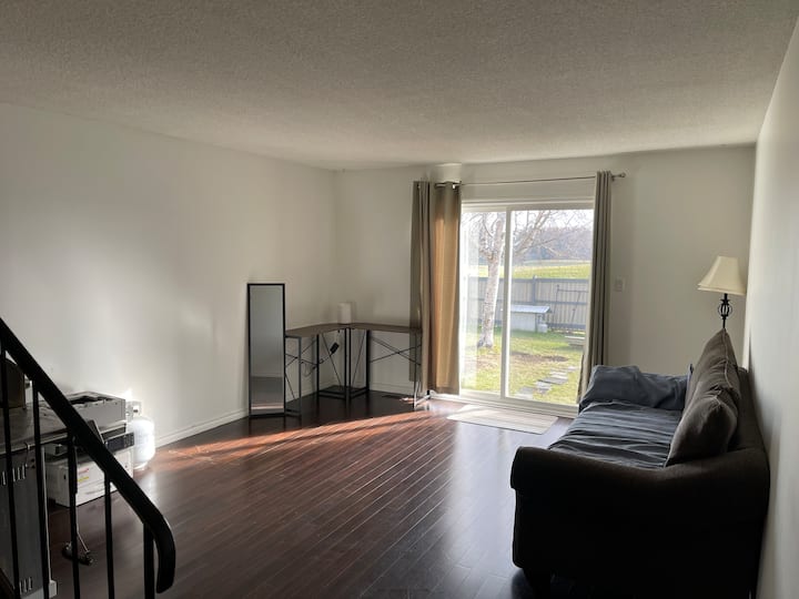 Room For Rent - Edson