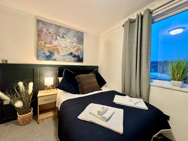 Boutique Hotel (Double Room With Bath) - Llanelli