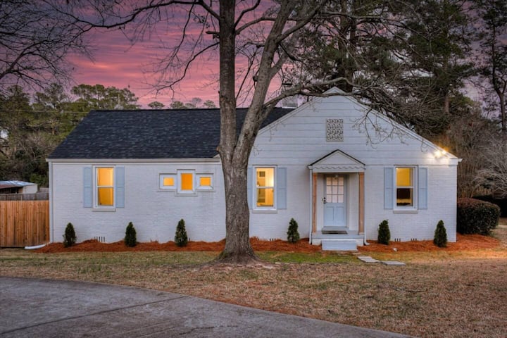 Beauty On Bedford Drive - Augusta, GA