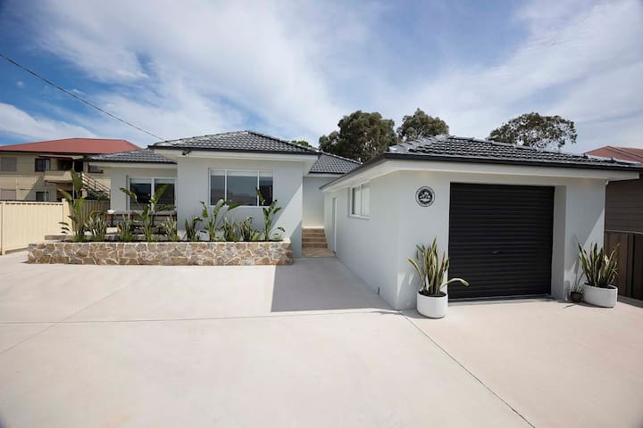 Stone's Throw Cottage - Forster