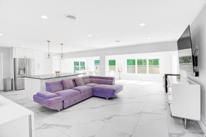 Modern Home A Mile To The Beach! - Boca Raton, FL