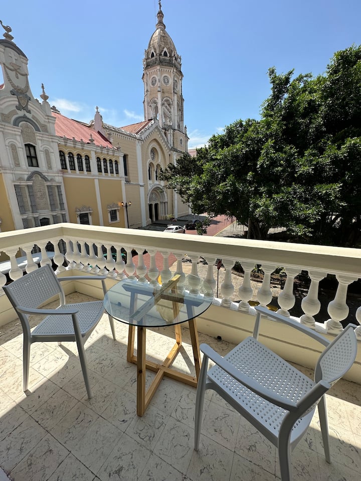 Centric - 2bdr Apt - Casco Viejo - Panama