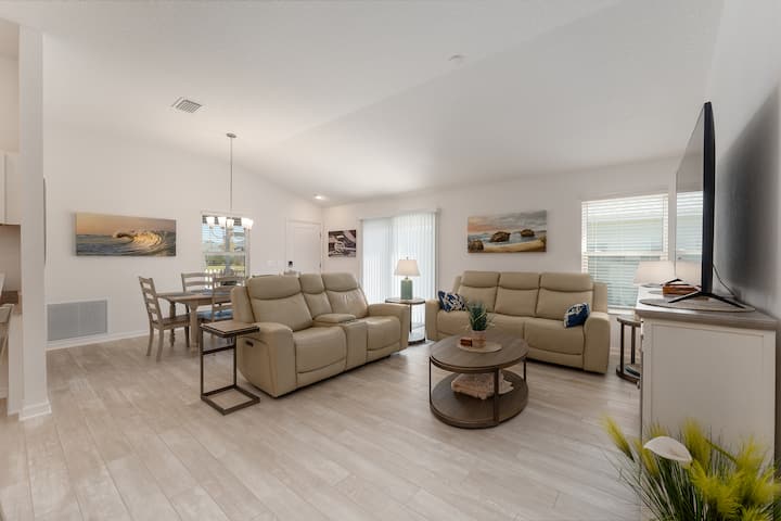 Relaxing Villa Near Golf & Pools - Wildwood, FL