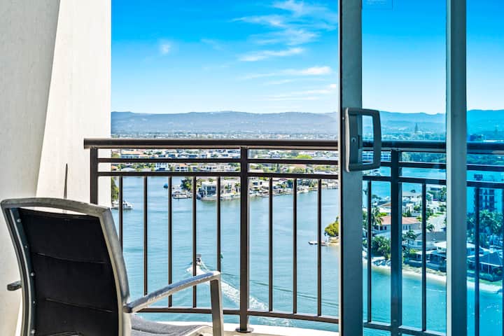 Comfortable 2 Bedroom Unit  At Chevron - Q Stay - Surfers Paradise