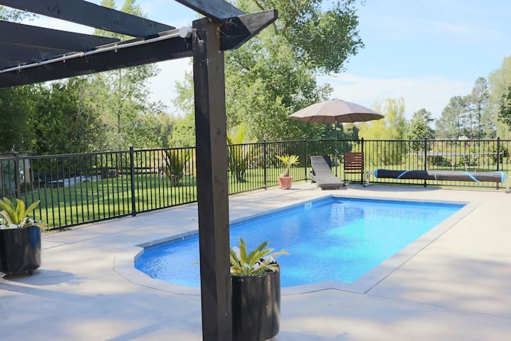 The Orchard & Oak Apartment- Pool Peaceful Perfect - Bay of Plenty