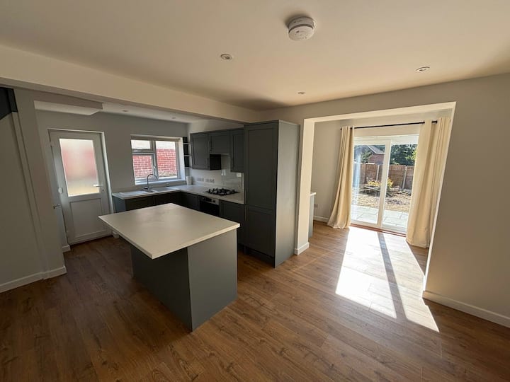 Stylish & Comfortable 3 Bed - Southampton, UK
