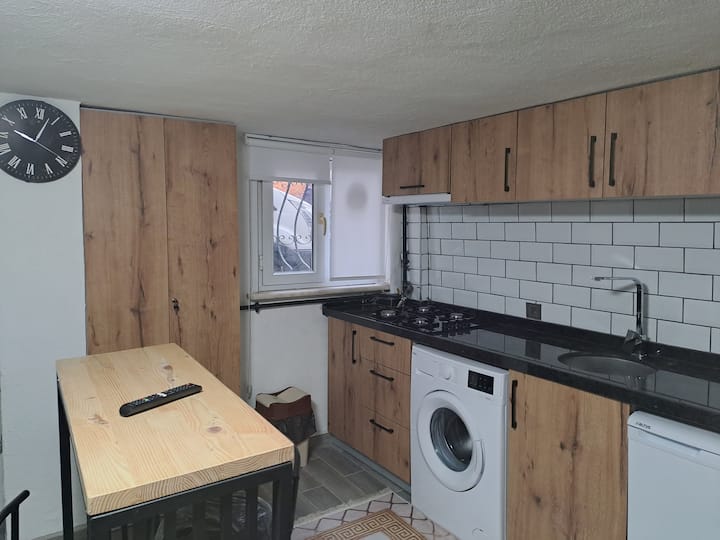 Budget Apartment Ground Floor - Estambul