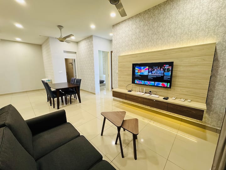 Dpristine Walk To Legoland Gleneagles | 1-10 Pax - Jurong East
