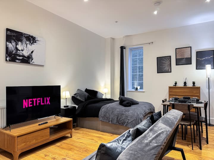 Central & Cosy Walking Distance To High Street - メードストン