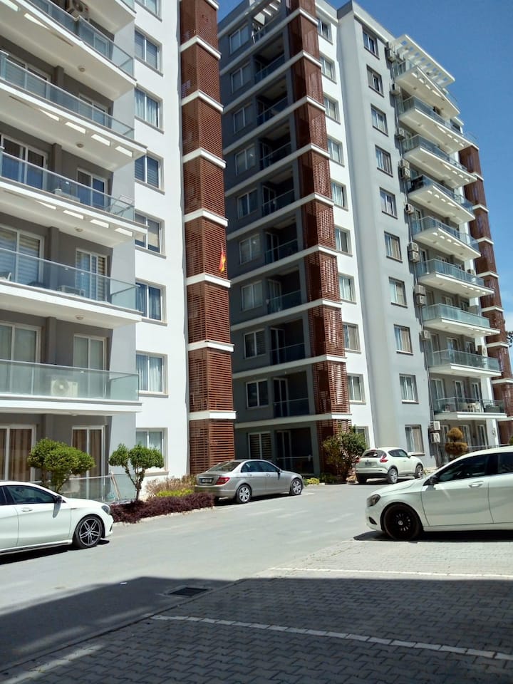 Girne Merkez'de Lüx 2+1 Daire - Girne