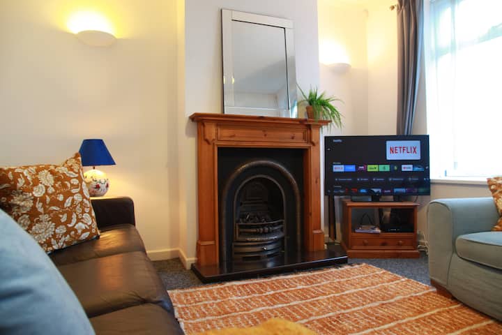 Cosy Beeston Cottage - Sleeps 4 - 노팅엄