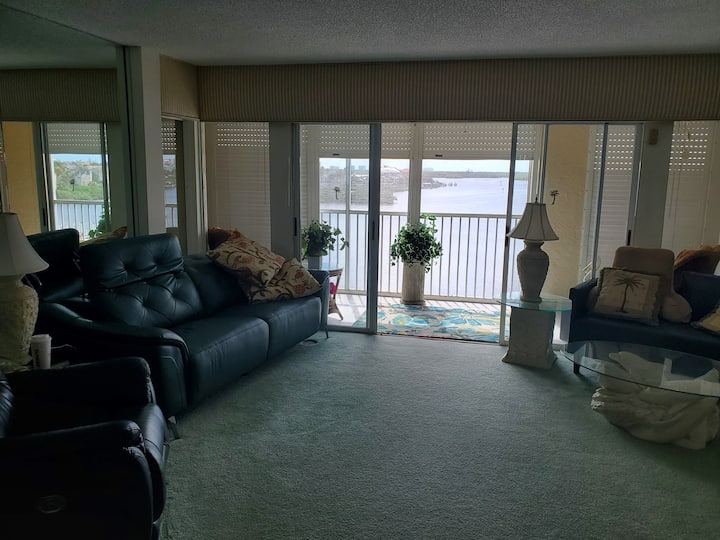 Little Hickory Bay Condo - Wow! - Bonita Springs, FL