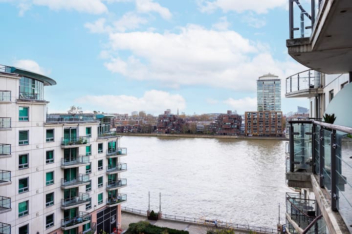 Thames River Views Gem In Zone 1 - London, UK