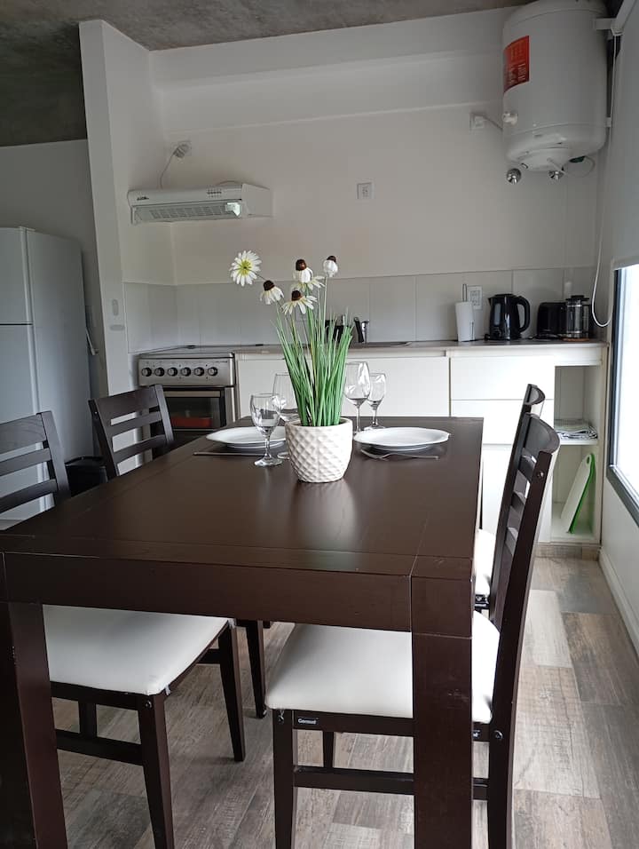 Eneas Flat: Luminoso Con Cochera - Pinamar
