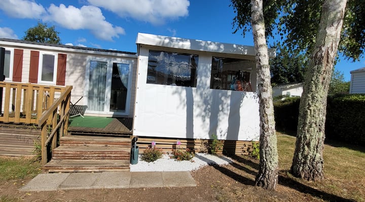 Mobil Home Calme Avec Piscine - Pont-l'Abbé