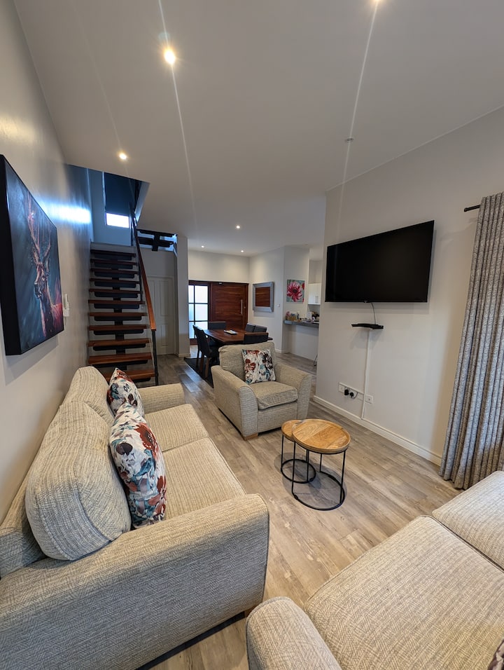 Mopani Villa Luxury Apartment  @533 Unit 15 - Victoria Falls