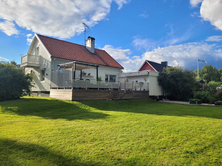 Charmig Villa Med Nära Till Allt - Piteå