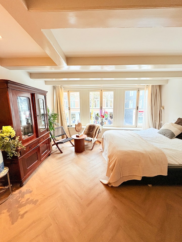 History And Luxury - Amsterdam