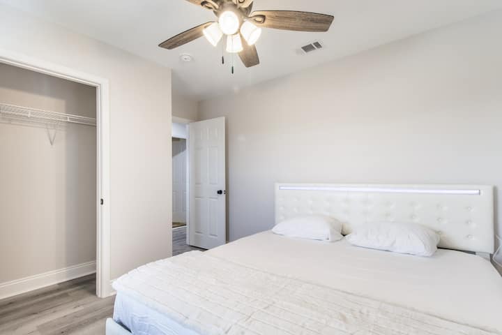 Lo Choches Luxury Home - Crestview, FL