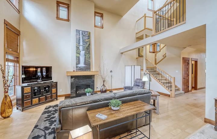 Nicely Appointed Private Home - Eugene, OR