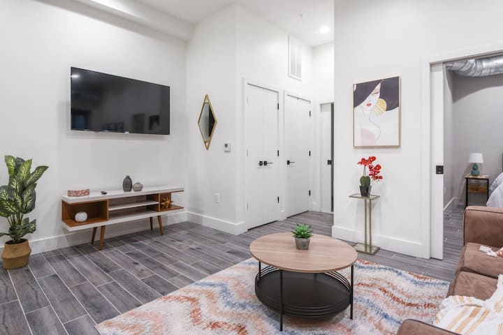 Modern King 1br - Ideal Monthly Stay 20 Min To Nyc - Newark, NJ