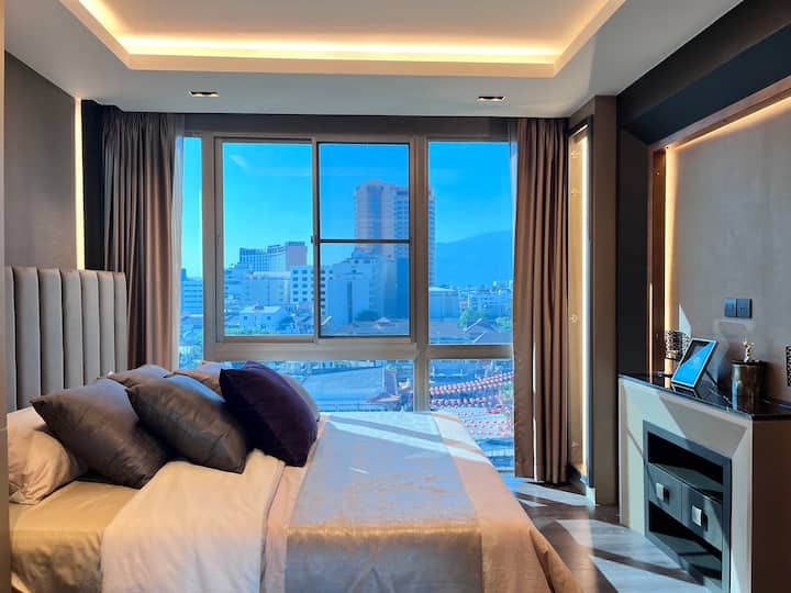 The Erawan Luxury Condo 1b1b - Chiang Mai