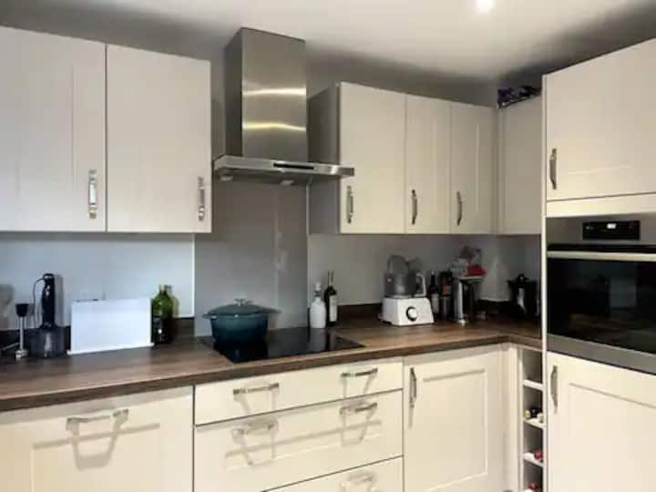 Double, Private Bathroom - Maidstone