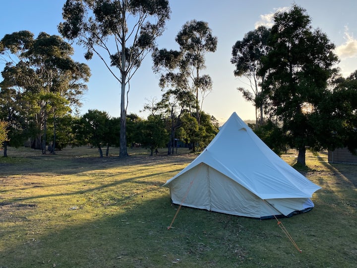 Bell Tent Village - Tent #3 - ホバート