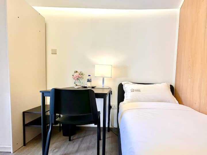 Affordable Single Cabin Room (111) Near Nus - Singapour