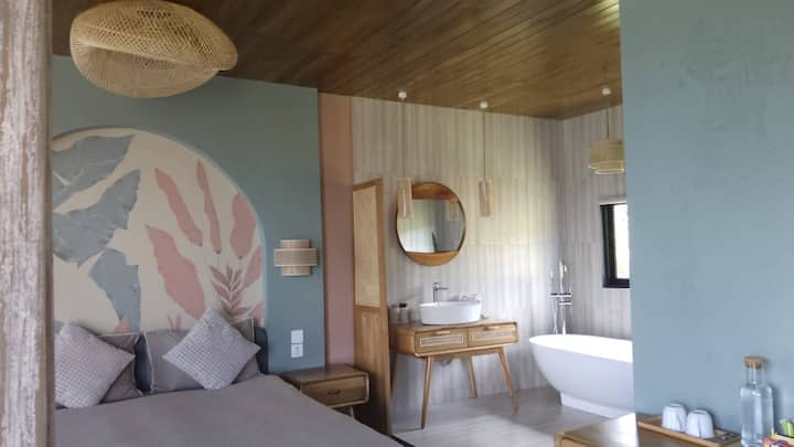 Secret Lodge-new Deluxe Bedroom. - Munduk