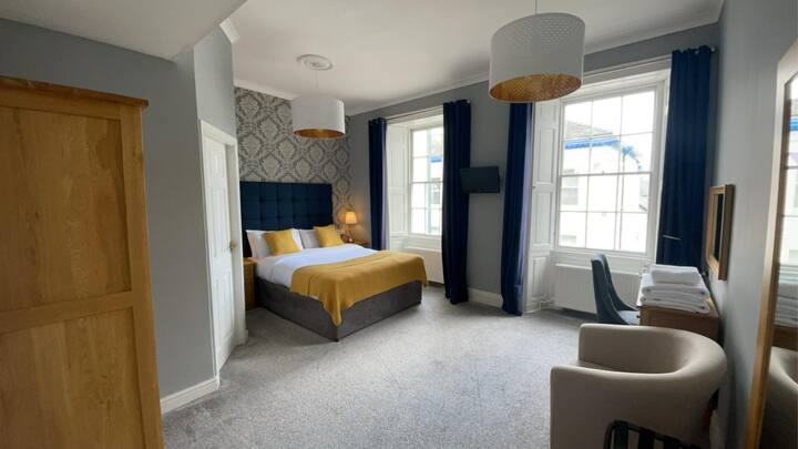 King Size Room, Ulverston - Ulverston