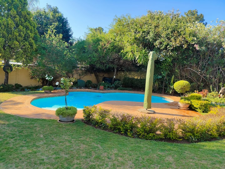 *Welties Home*|3bed2bath|solar|pool| - Randburg