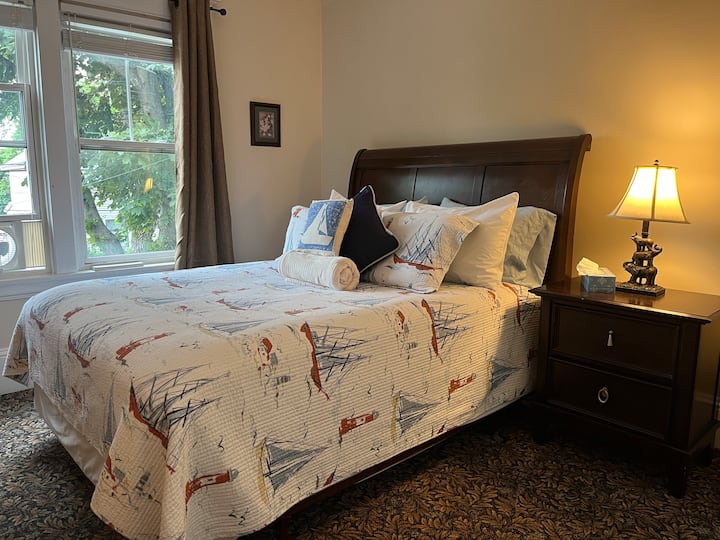 1 Queen Bed In 3 Bed Flat Apr 27 - May 31 / 30 + - Nova Scotia