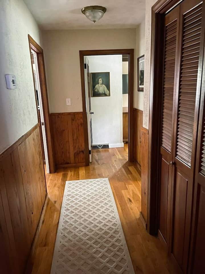 Big House 4bd Cabin Creek Side - Maggie Valley, NC
