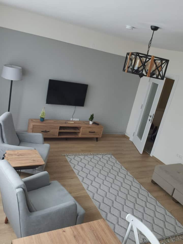 İCi Yenilenmis ,Merkezi Konumda - İstanbul