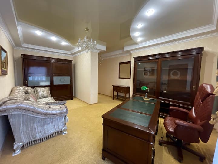 Великий будинок Old School Villa - Kyiv Boryspil Airport (KBP)