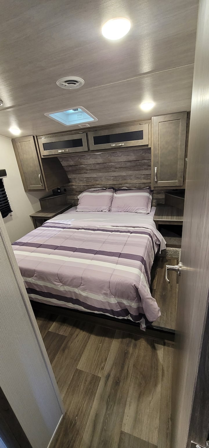 Cougar 5th Wheel With Bunks - Jim Thorpe, PA